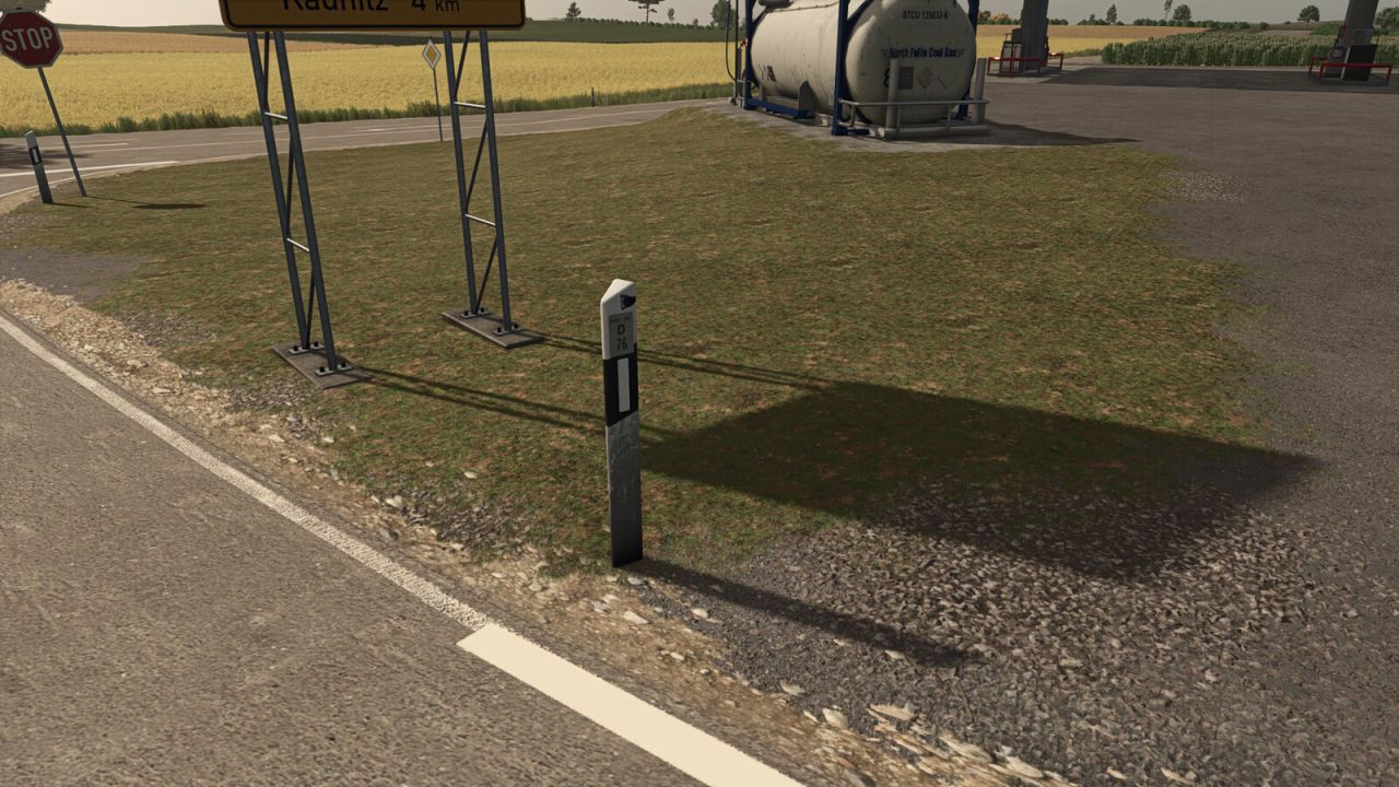 German Road Poles Prefab V1.1.0.0 - FS25 / FS22 Mod
